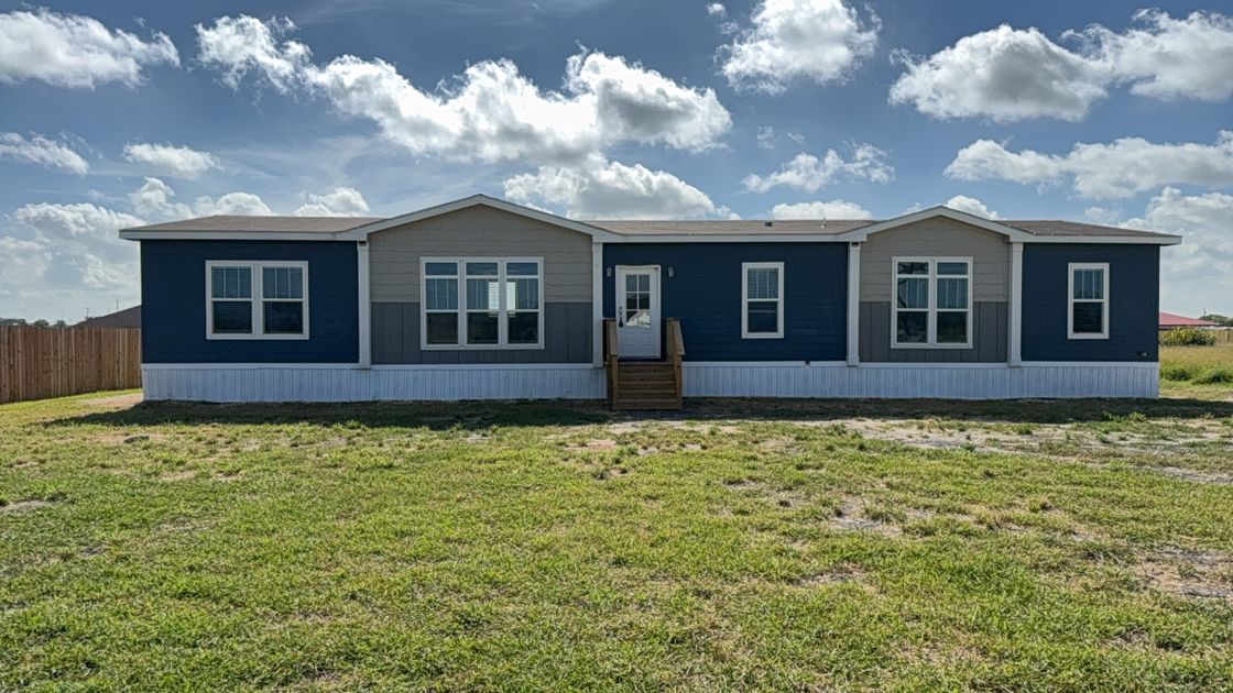 Find Used and Repo Mobile Homes for Sale In Natalia | With 4 Bedrooms | With 3 Bathrooms | VMF Homes